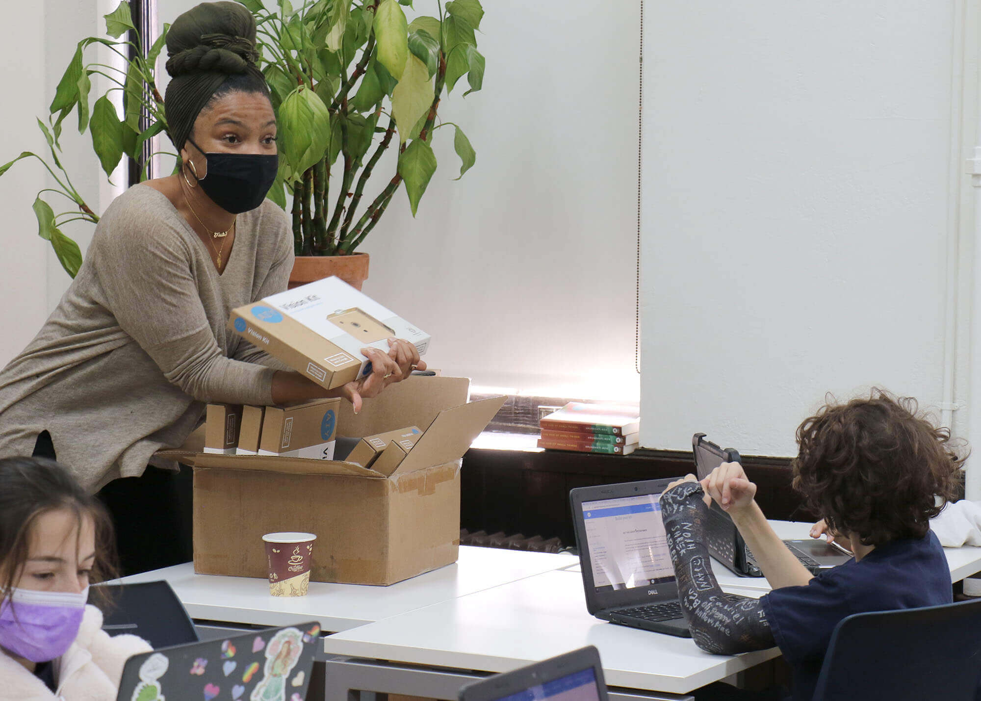 Grade 6 Tech Class Builds AI Computer Vision Kits - Poly Prep Country ...